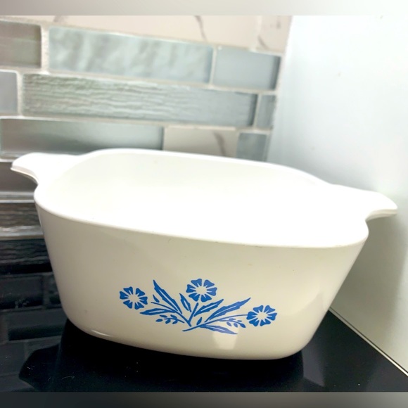 Corningware | Kitchen | Vintage Cornflower Blue Corning Ware Cassarole ...